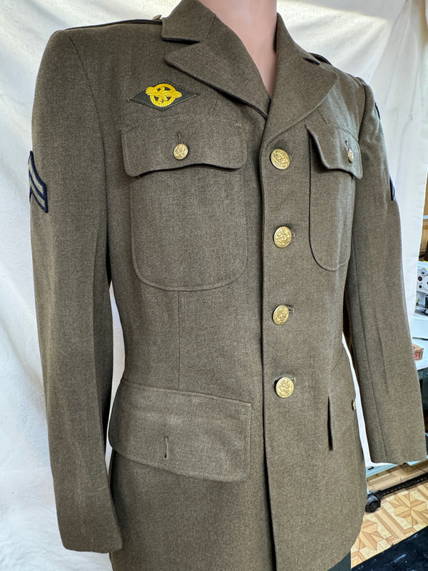 ORIGINAL WW II VINTAGE USAAF UNIFORM JACKET/COAT 36 Long - LockNWalkHarness