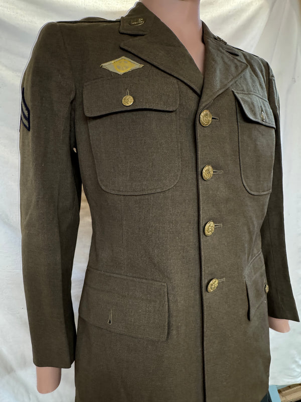 ORIGINAL WWII USAAF UNIFORM JACKET/COAT 38 Short - LockNWalkHarness